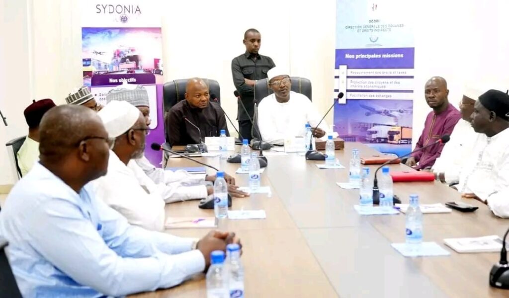 Tchad : Le Dg des Douanes échange avec les commissionnaires agréés ...
